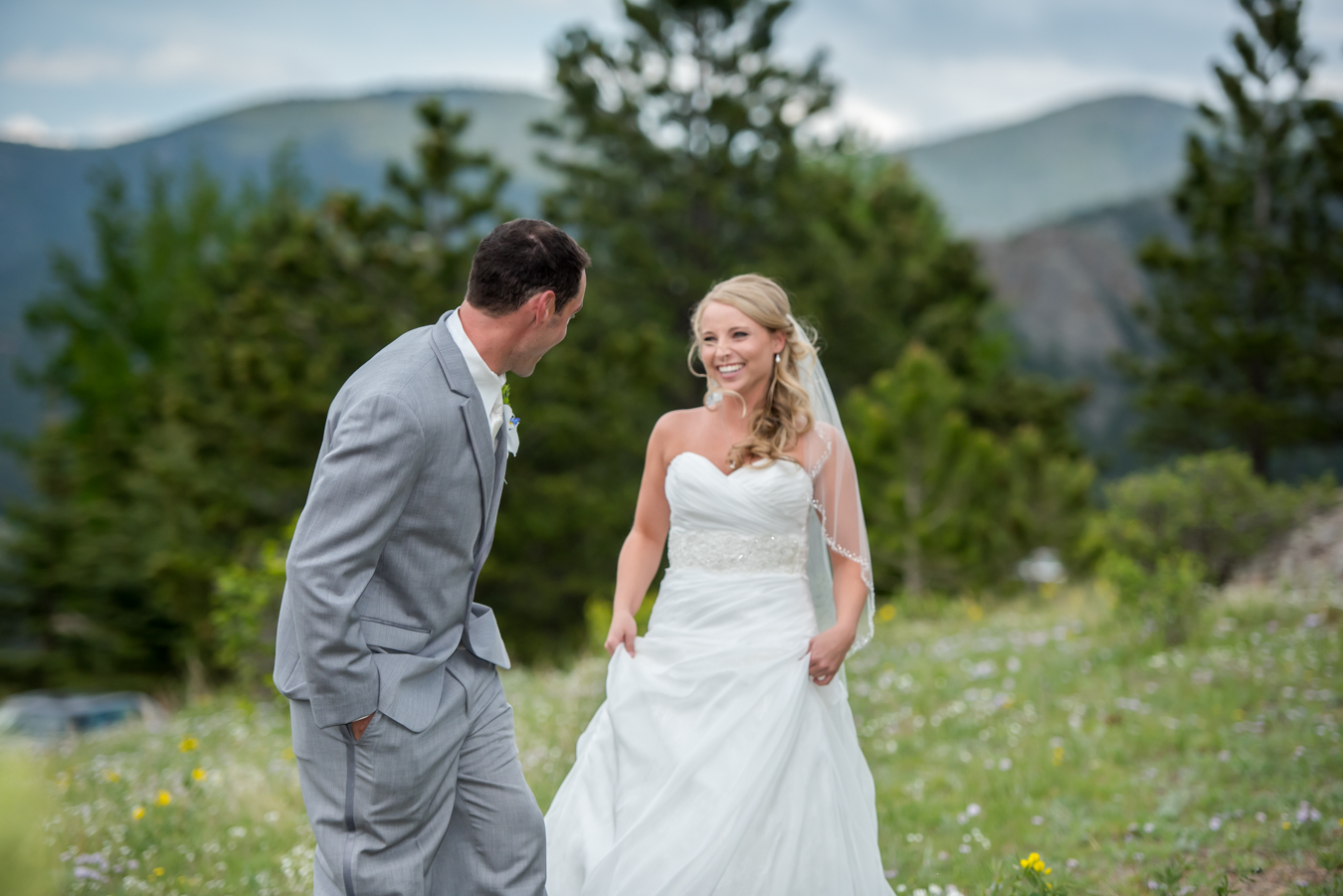 Wedding First Look: Benefits to Seeing Each Other